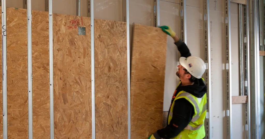 New pattressing panel aims to boost on-site safety | MEDITE SMARTPLY